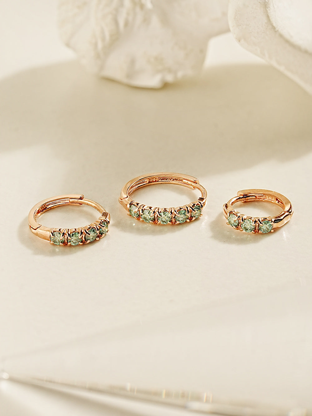 14K 18K Gold Moissanite Dia Green Cartilage Hoop Earring – MinimalBijoux