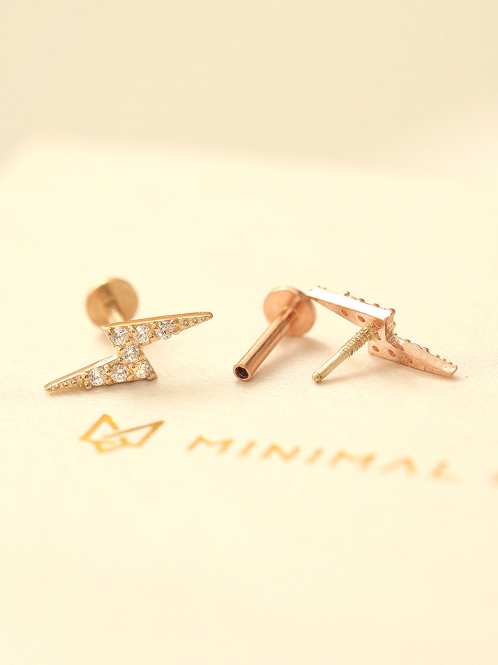 14K Internally Lightning Cubic Labret Piercing 18G16G – MinimalBijoux